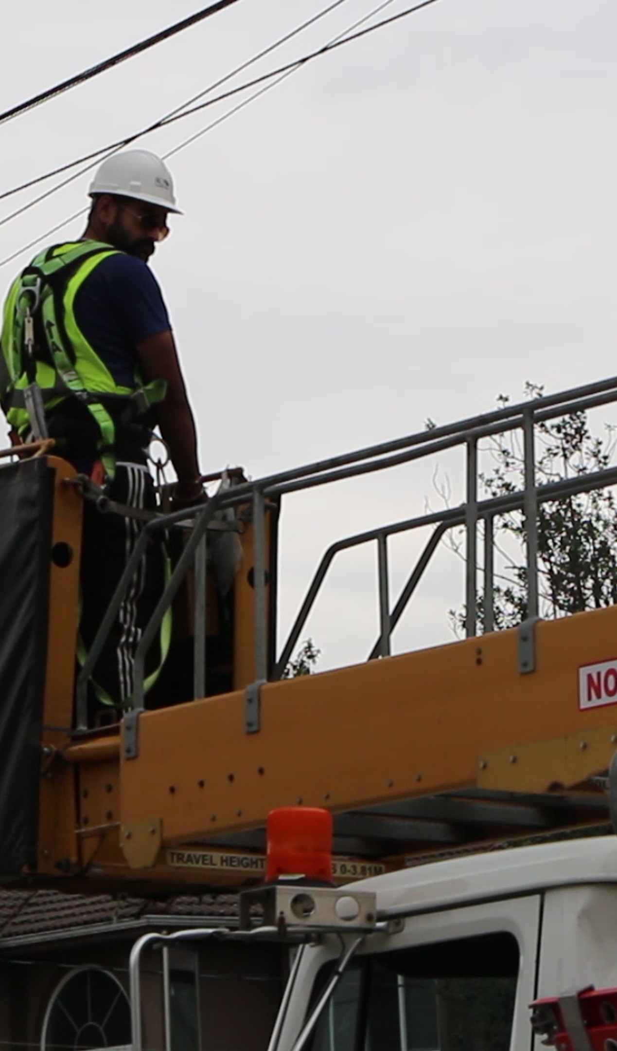 Bucket Truck And Scaffolding - Canteltelecom
